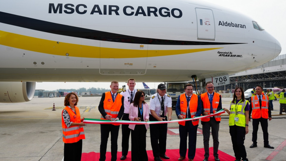 Il Comandante Aponte tira su la cloche: destinazione Tokyo per ...