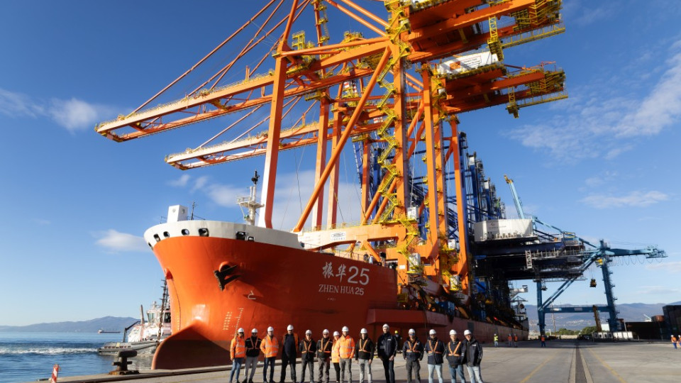 Adriatic Gate Container Terminal welcomes 2 new Super Post Panamax ...