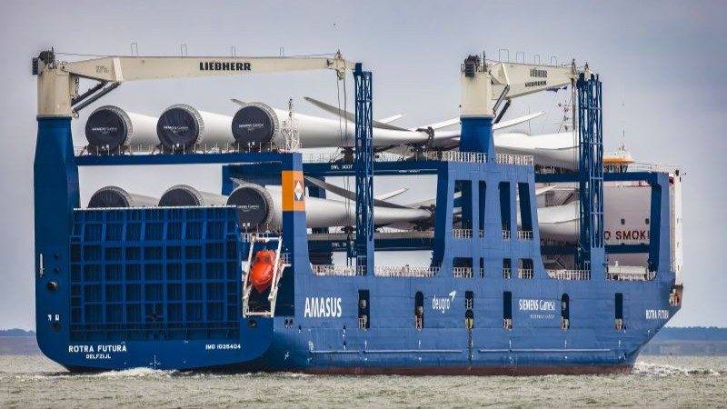 Amasus upgrades its heavy-lift capability with Liebherr | Ship2Shore